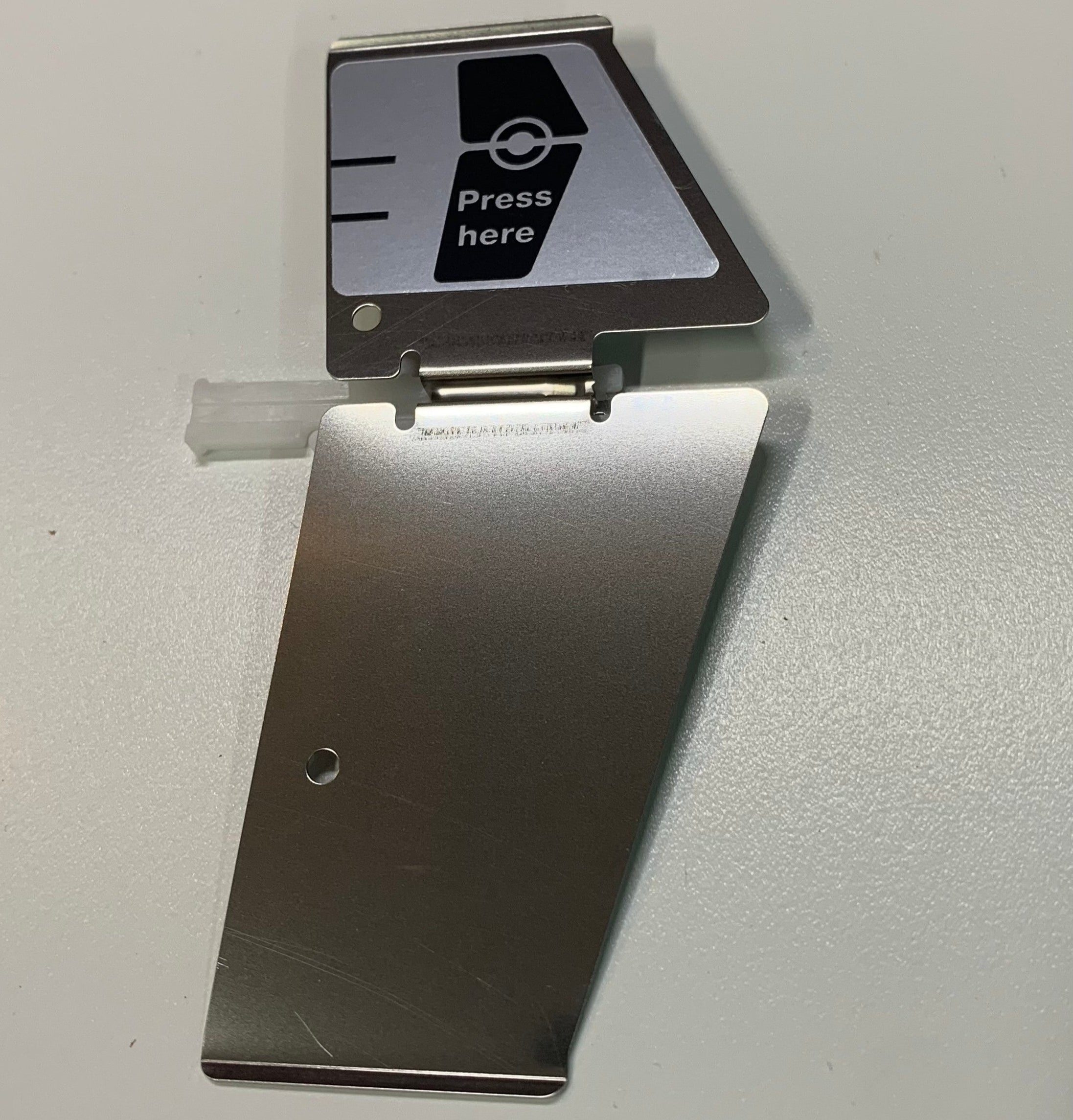 Roland: Assy, Clamp Media RIGHT- SV VG2-640 — Grant Graphics