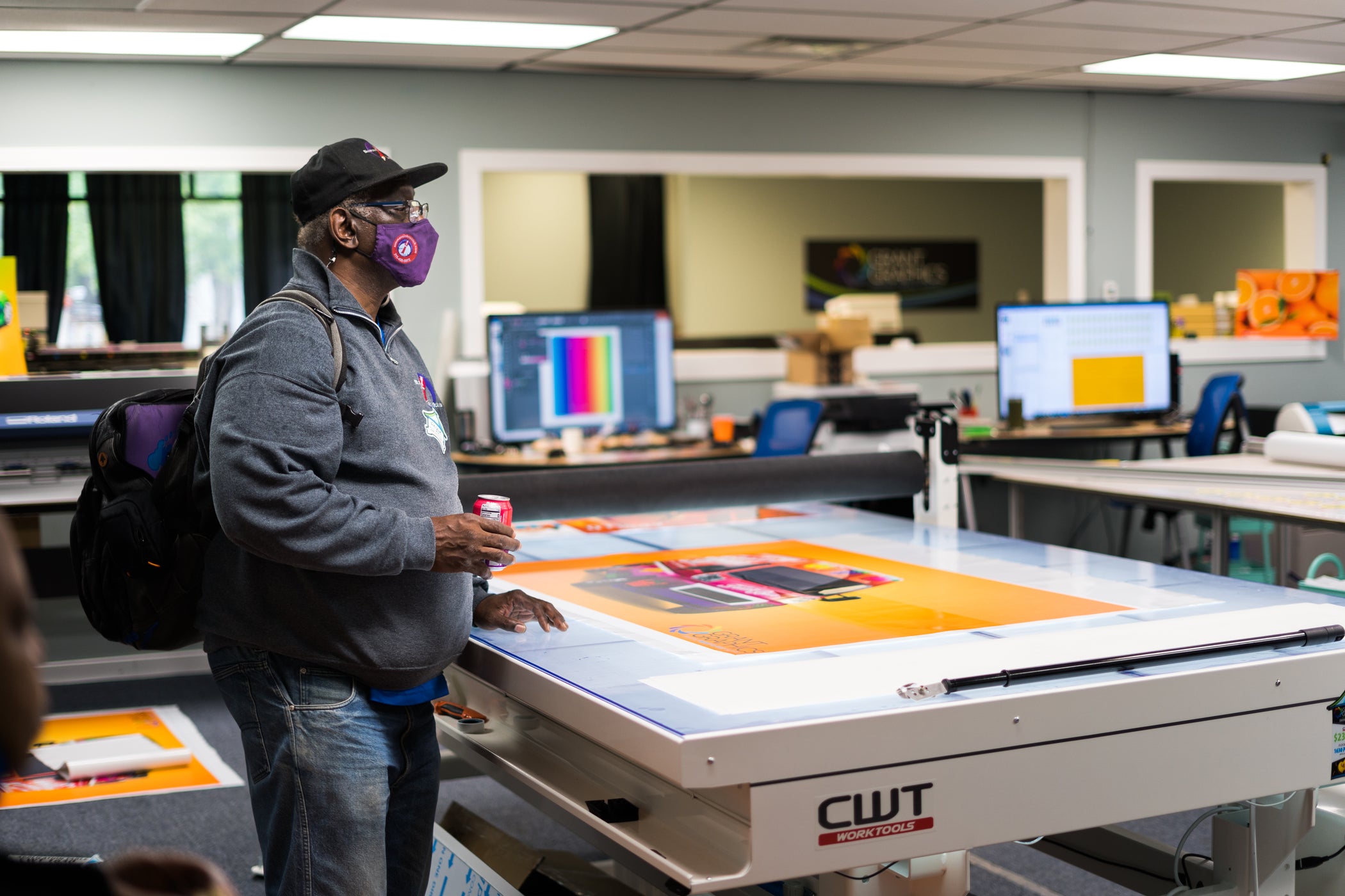 Cutworx USA CWT "1630 Premium" Application/Lamination Table — Grant ...